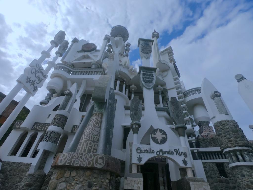 Mundo King Art Museum: The weirdest museum of the Dominican Republic ...